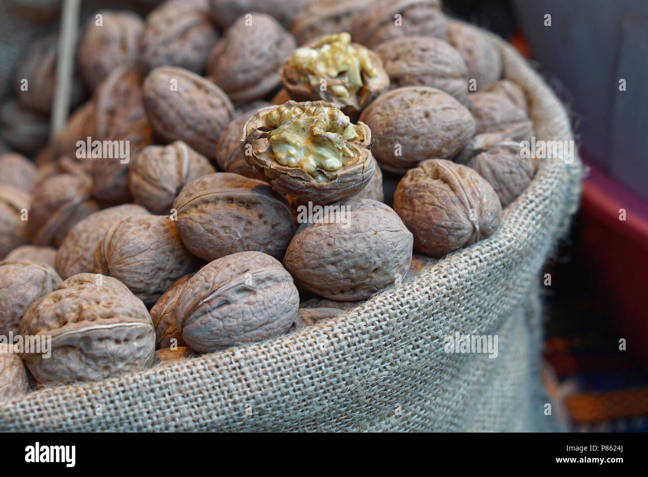 Bunch of walnuts hi-res stock photography and images - Alamy