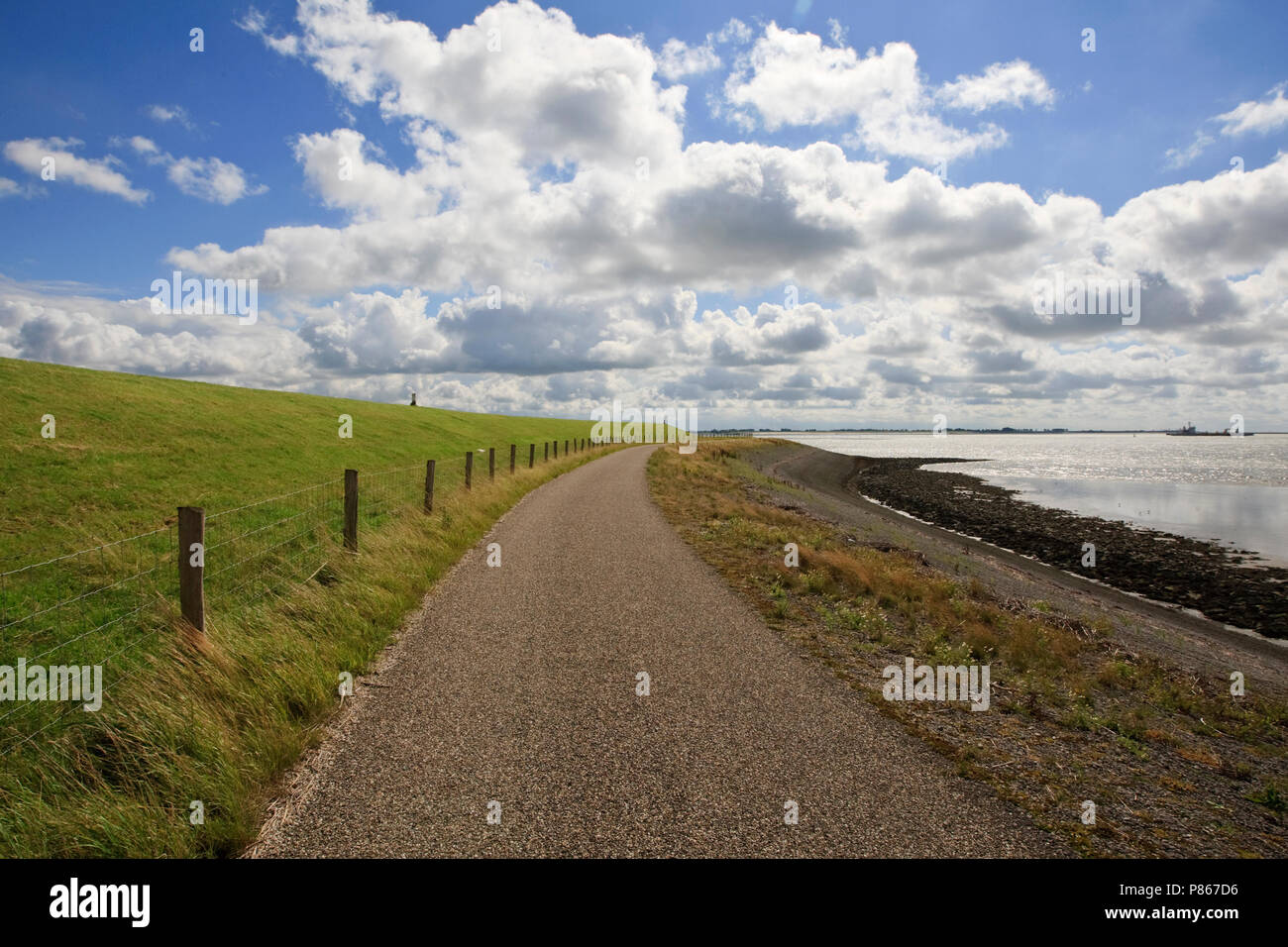 Zeedijk langs de Westerschelde Netherlands, Coastal dike Westerschelde ...