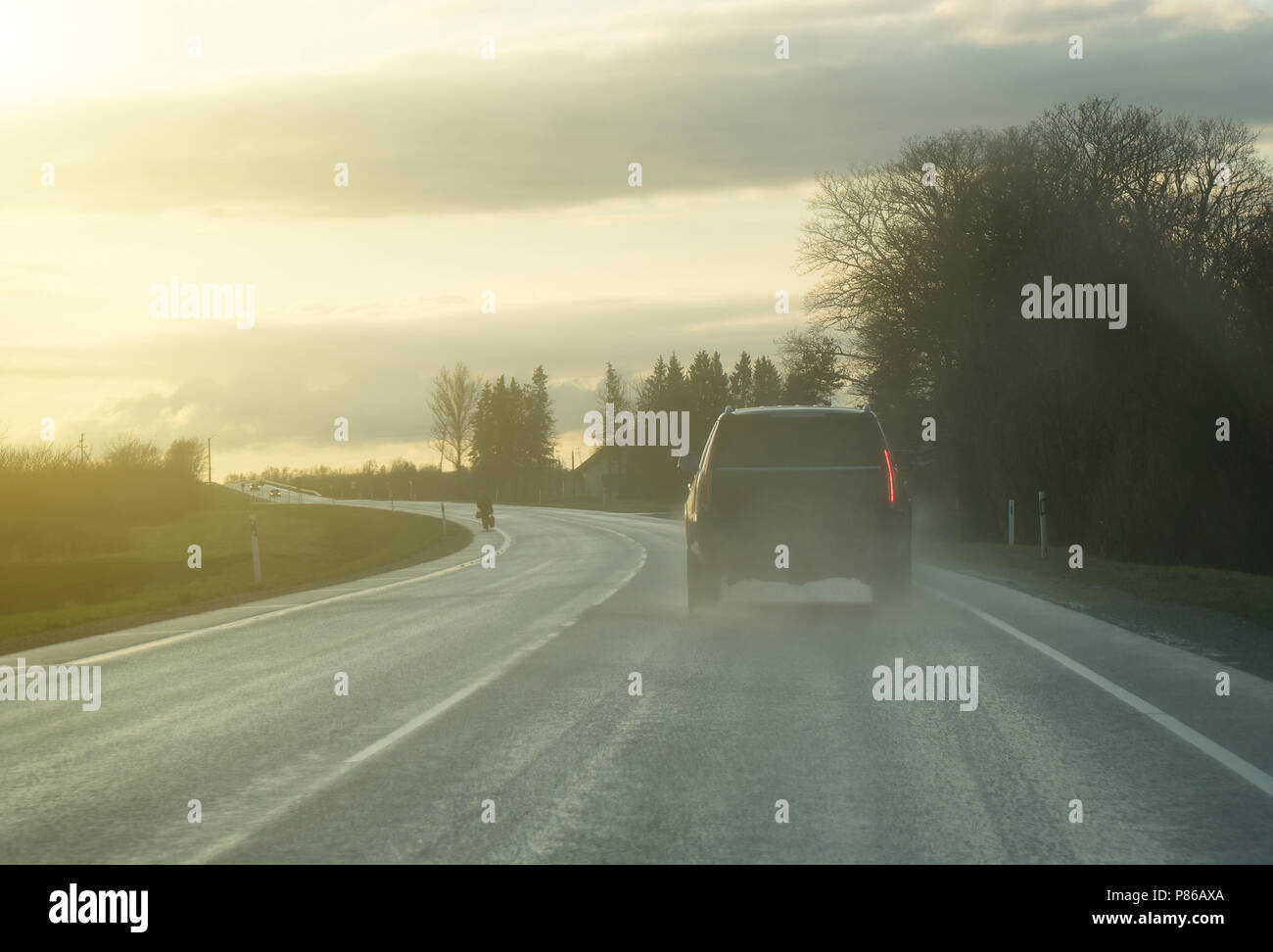 Car going fast on highway hi-res stock photography and images - Alamy