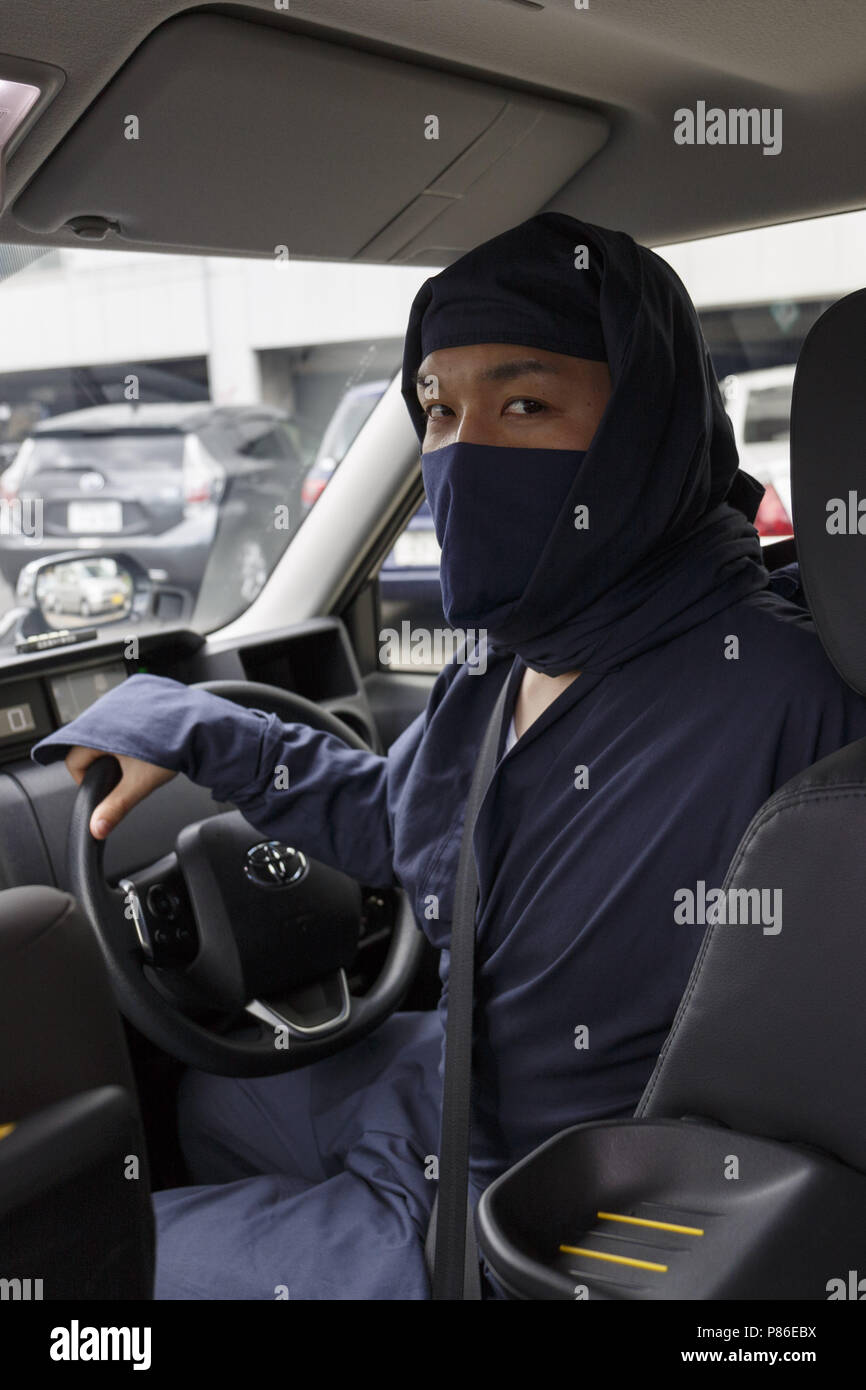 Driver dressed hi-res stock photography and images - Alamy