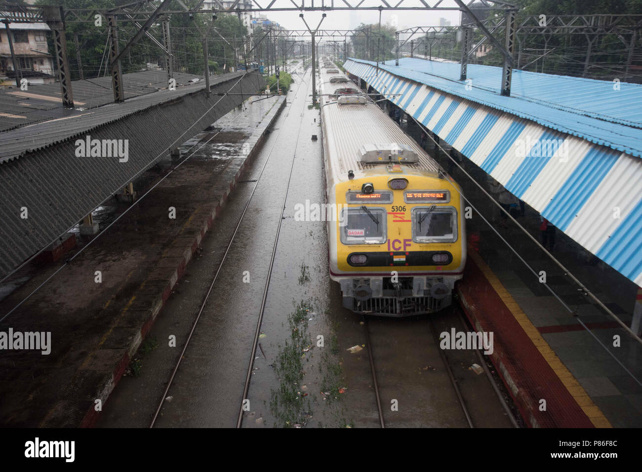 Mumbai flood hi-res stock photography and images - Alamy