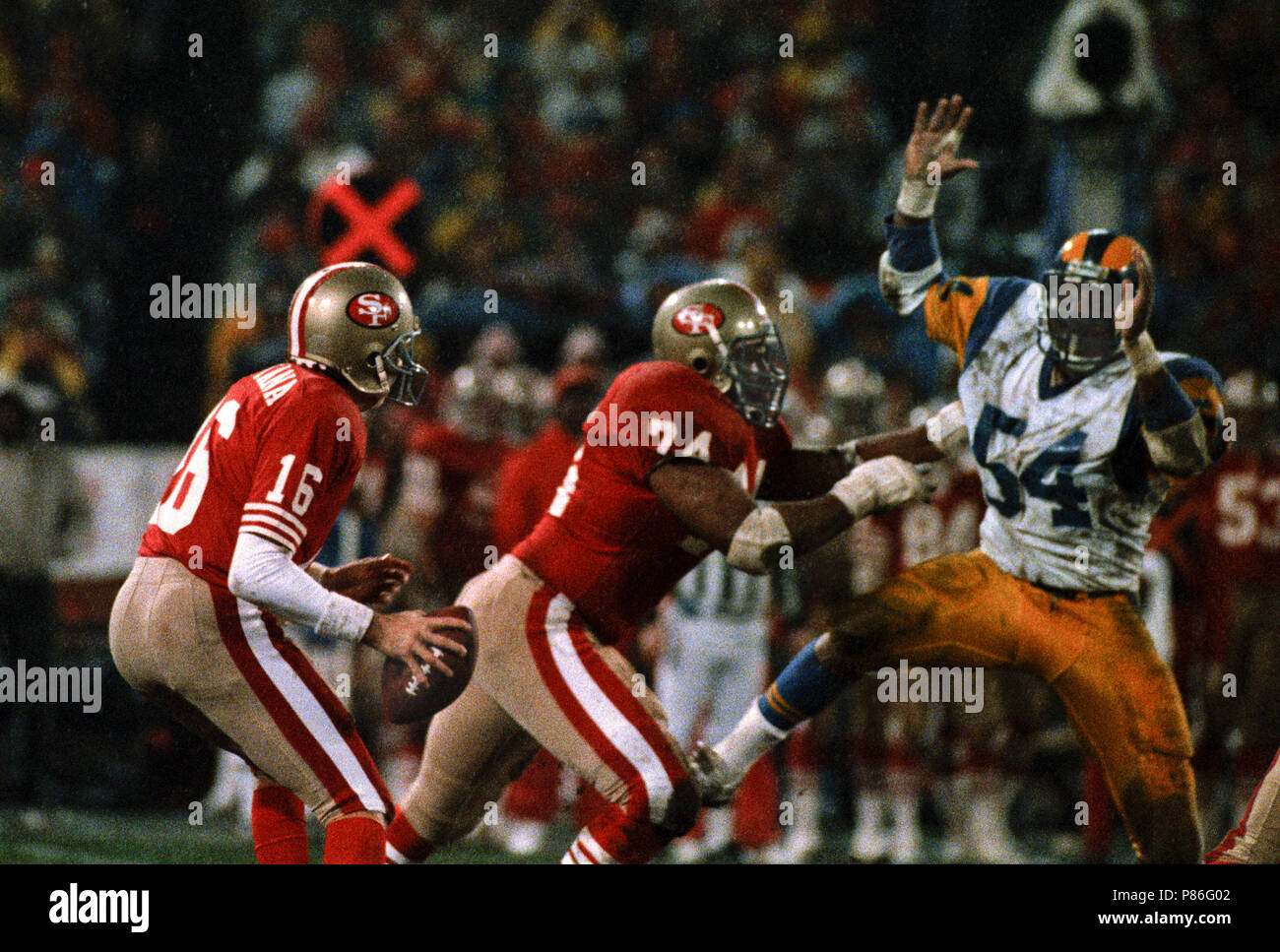 Joe montana 1987 hi-res stock photography and images - Alamy
