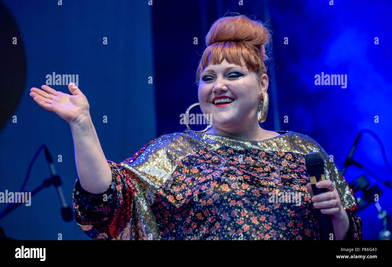 Hamburg, Germany. 09th July, 2018. The American singer-songwriter Beth ...