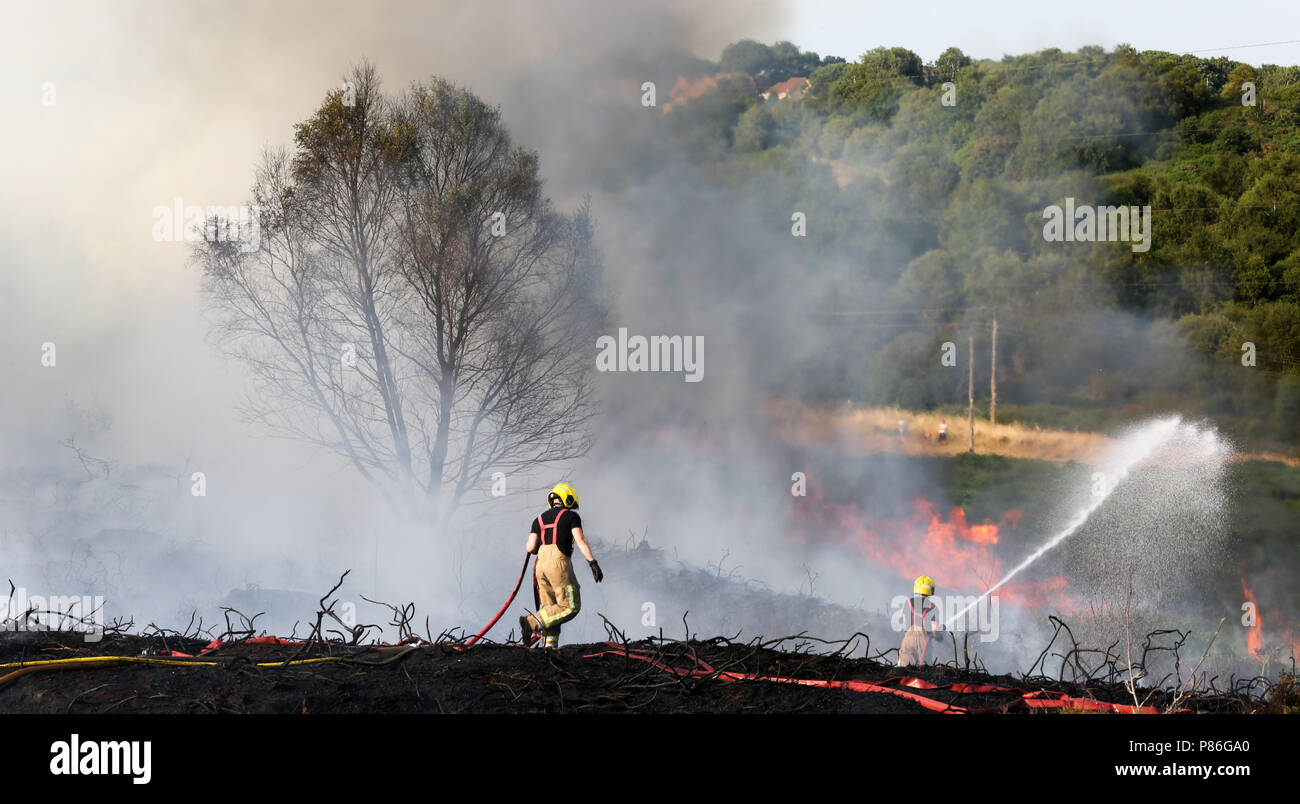 Poole, UK. 9th July, 2018. Dorset Fire and Rescue battle a blaze on ...