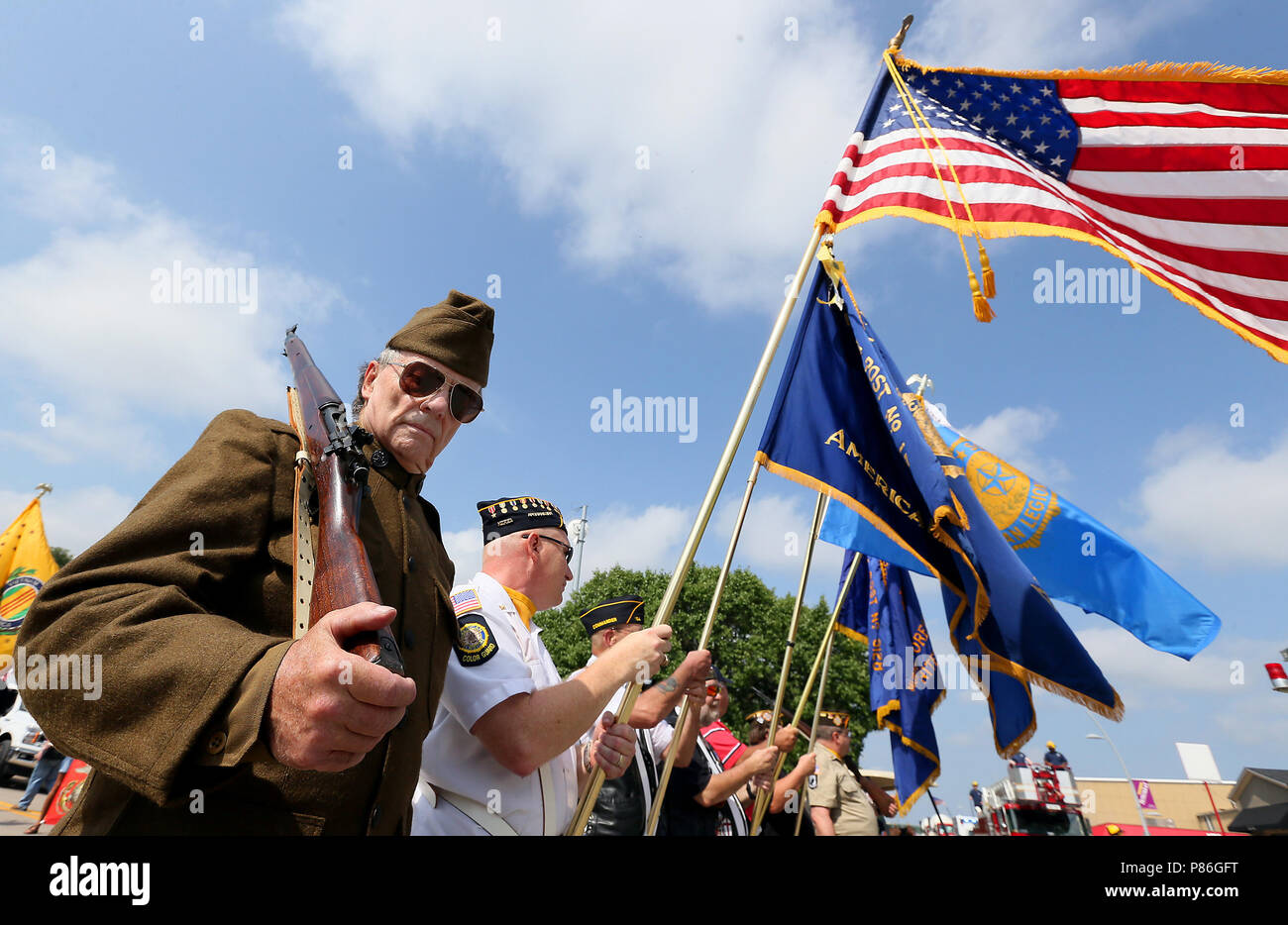 Bettendorf, Iowa, USA. 4th July, 2018. Wearing a World War I ''Dougboy ...