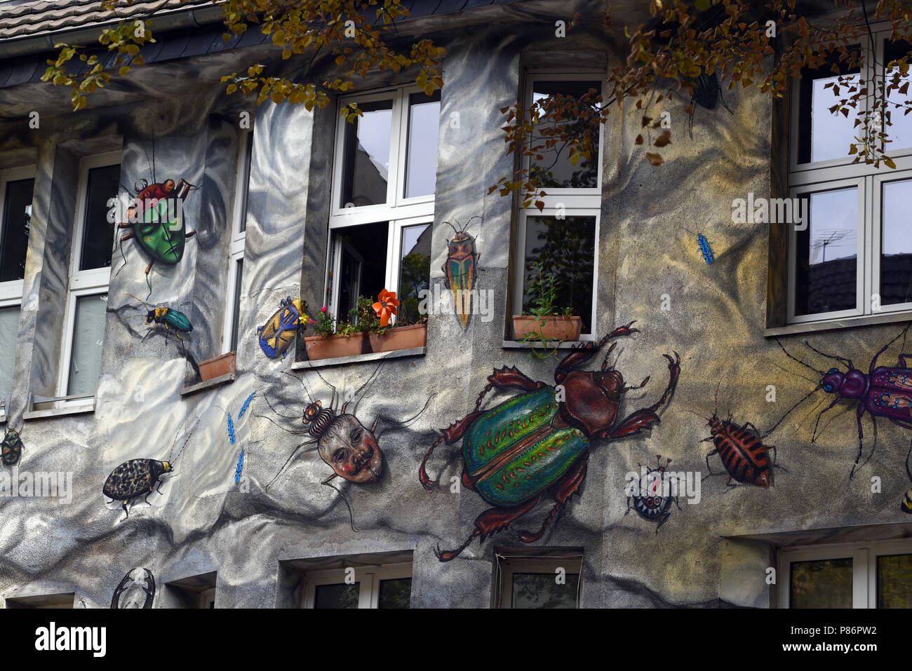 Graffiti insects hi-res stock photography and images - Alamy