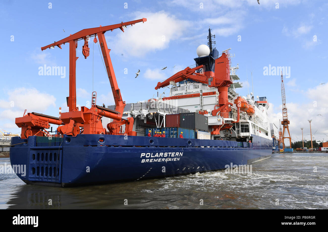 Bremerhaven, Germany. 10th July, 2018. The research vessel 'Polarstern ...