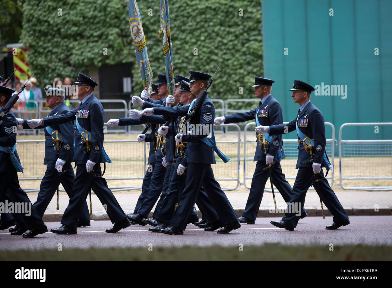 Raf centenary buckingham palace hi-res stock photography and images - Alamy