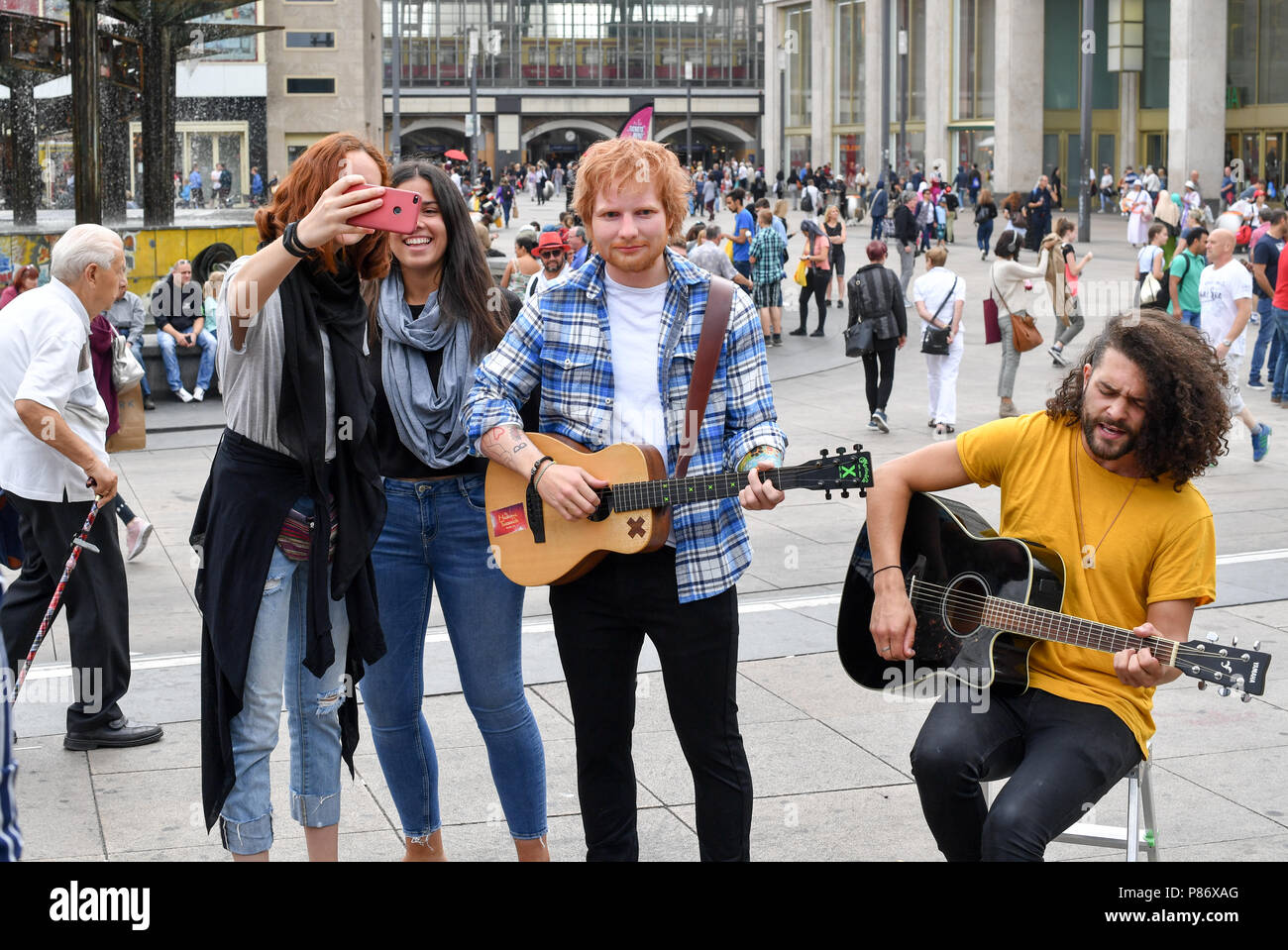 Ed Sheeran Busking