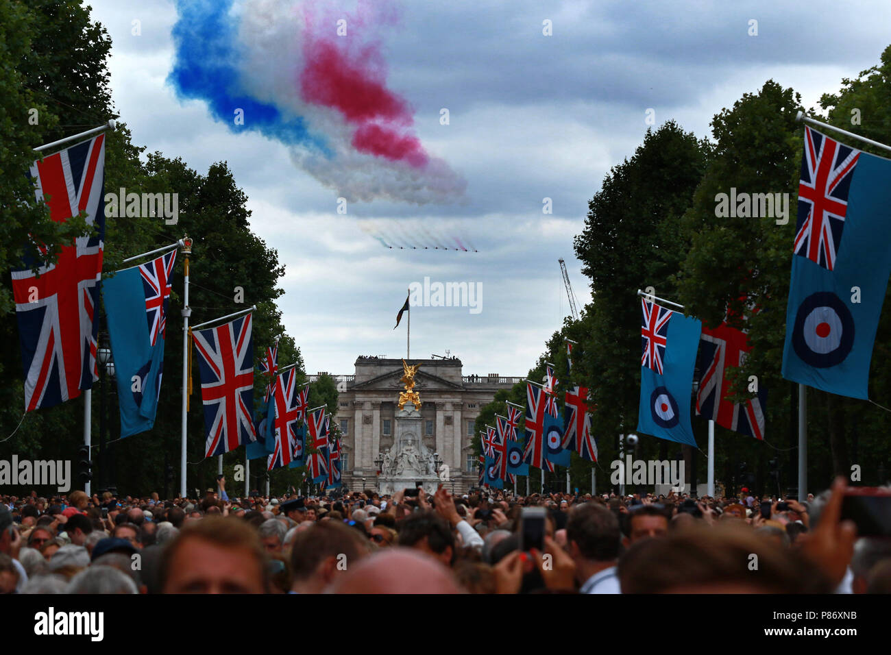 The Red Arrows finished a spectacular flypast above The Mall in London ...