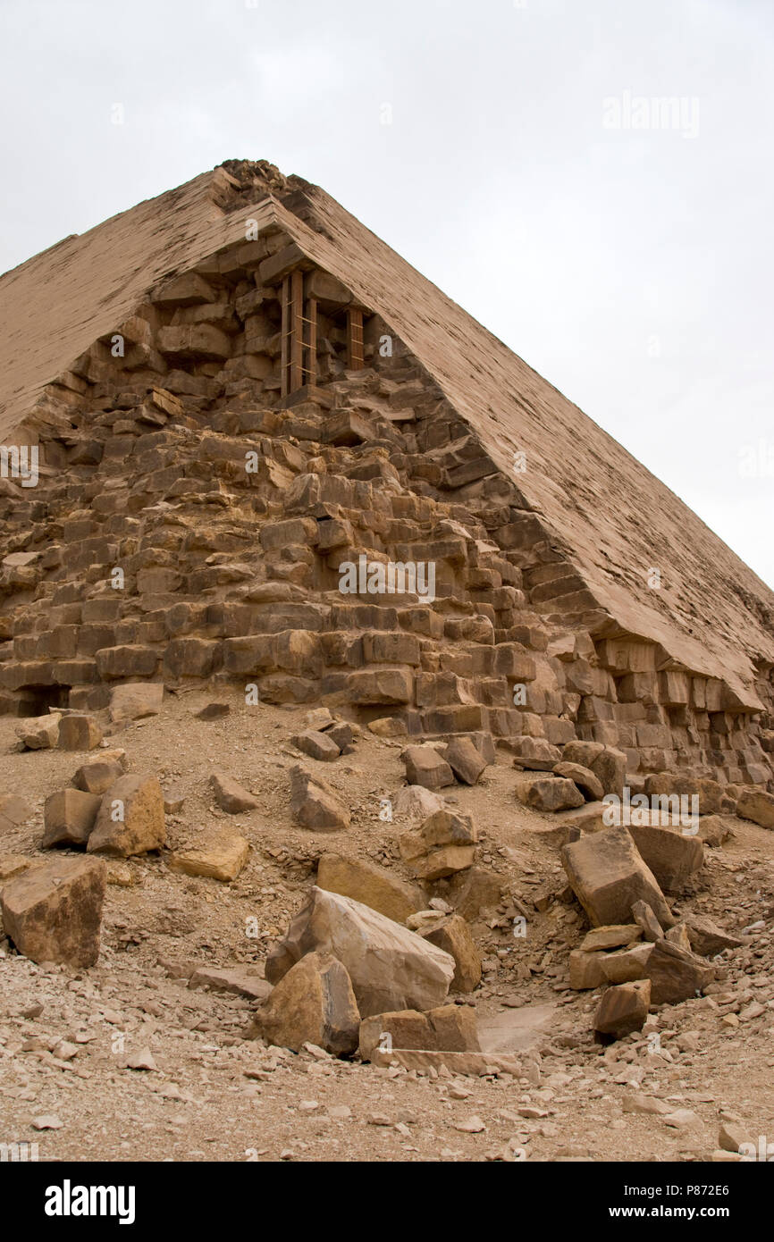 Crumbling pyramid hi-res stock photography and images - Alamy