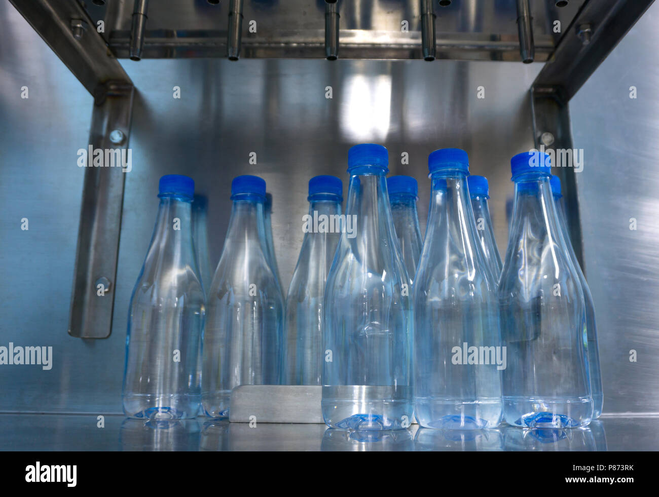 Bottled water manufacturing hi-res stock photography and images - Alamy