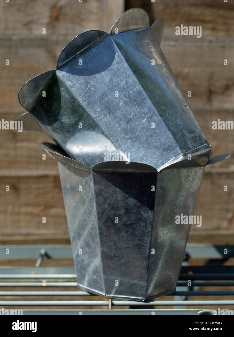 Zinc pots hi-res stock photography and images - Alamy