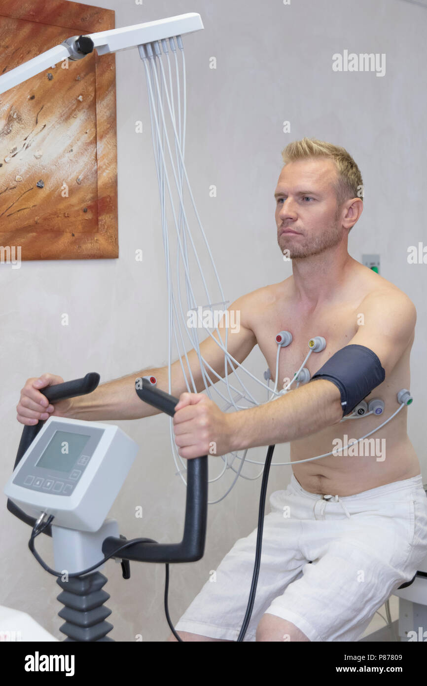 Load ecg hi-res stock photography and images - Alamy