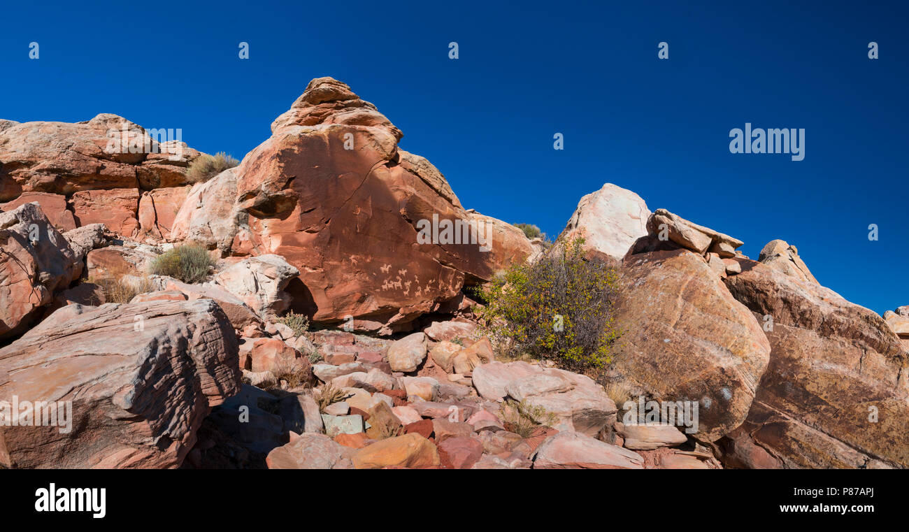 Petroglyphs, Wolfe Ranch Rock Art, Trail to Delicate Arch, Arches ...