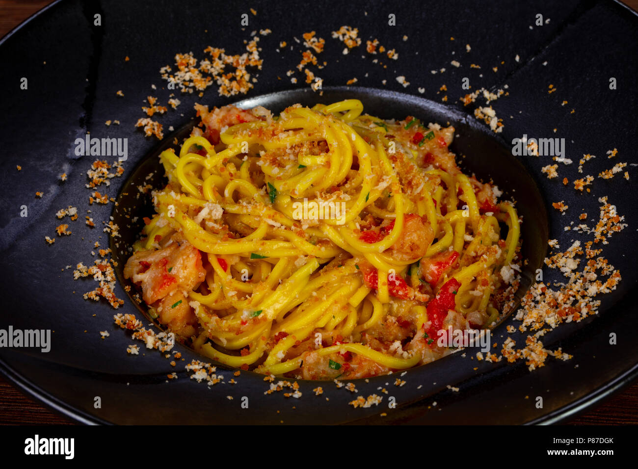 Linguine with crab meat hi-res stock photography and images - Alamy