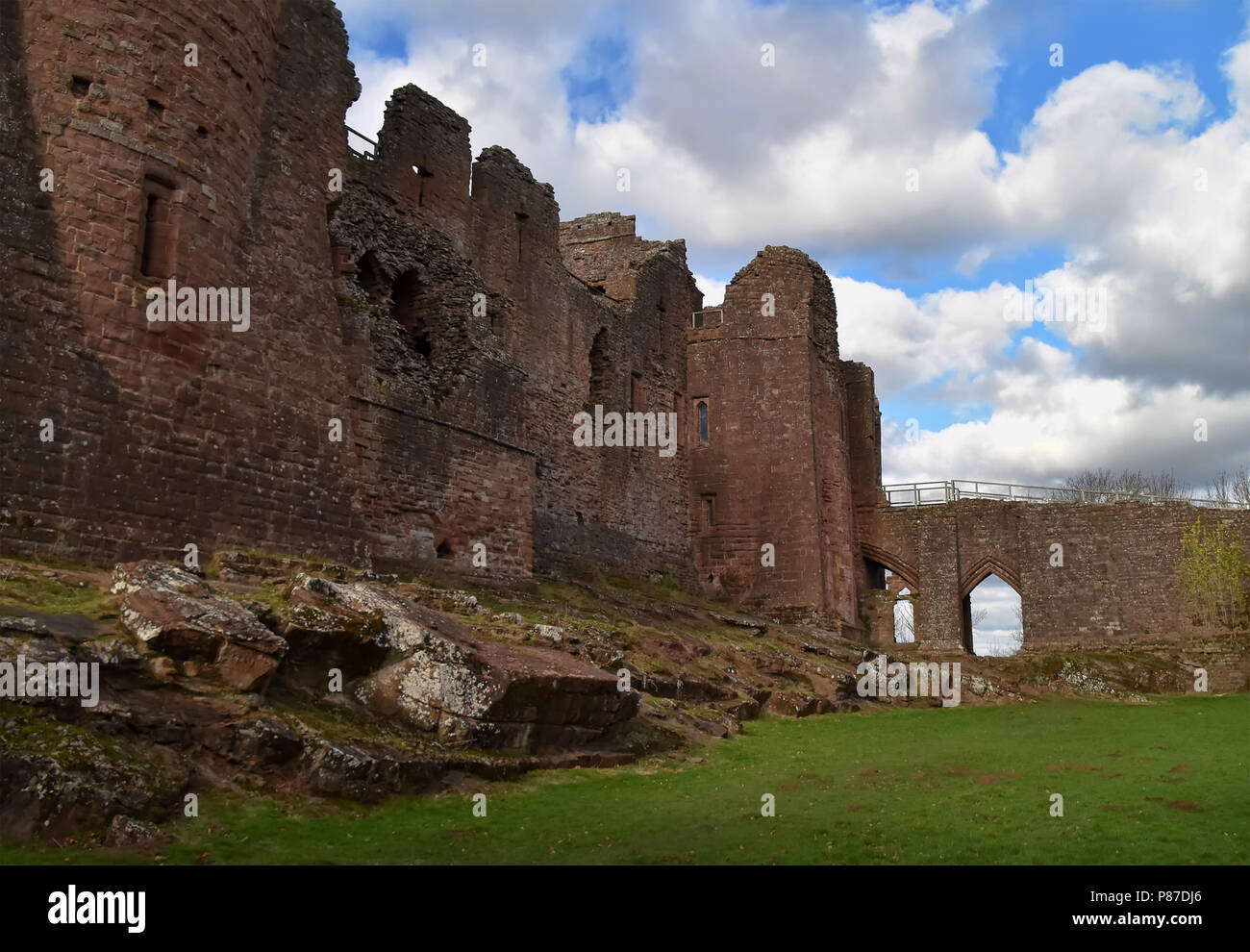 Landscape of goodrich castle hi-res stock photography and images - Alamy