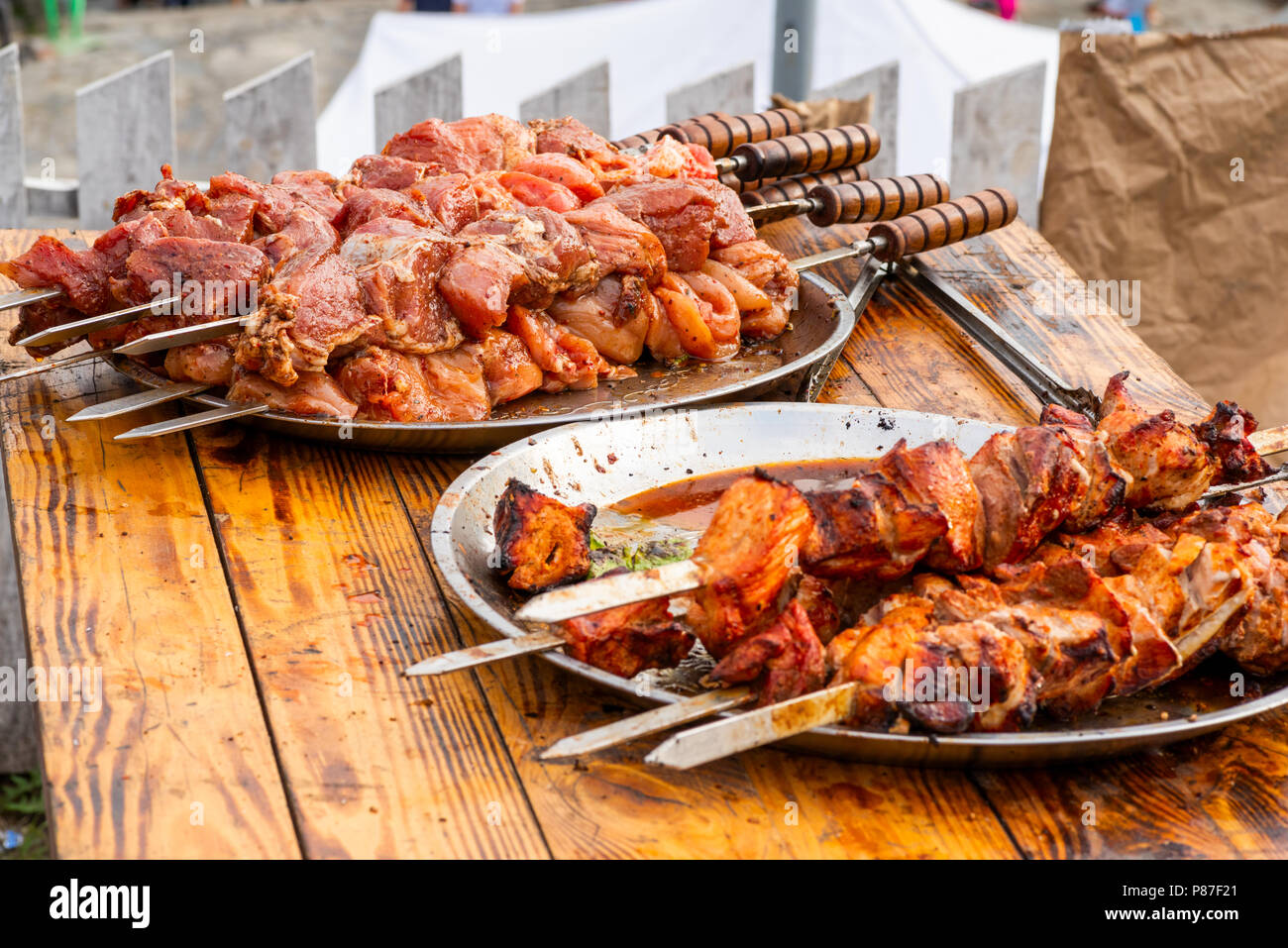 cooked meat on an open fire Stock Photo - Alamy