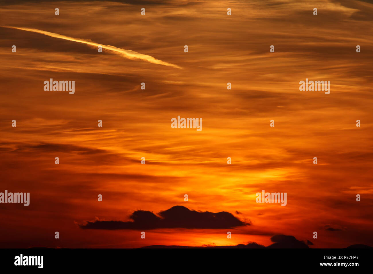 Sun light up the cloud-cover Stock Photo - Alamy