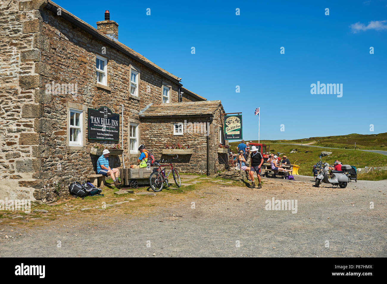 Tan hill inn highest pub hi-res stock photography and images - Alamy