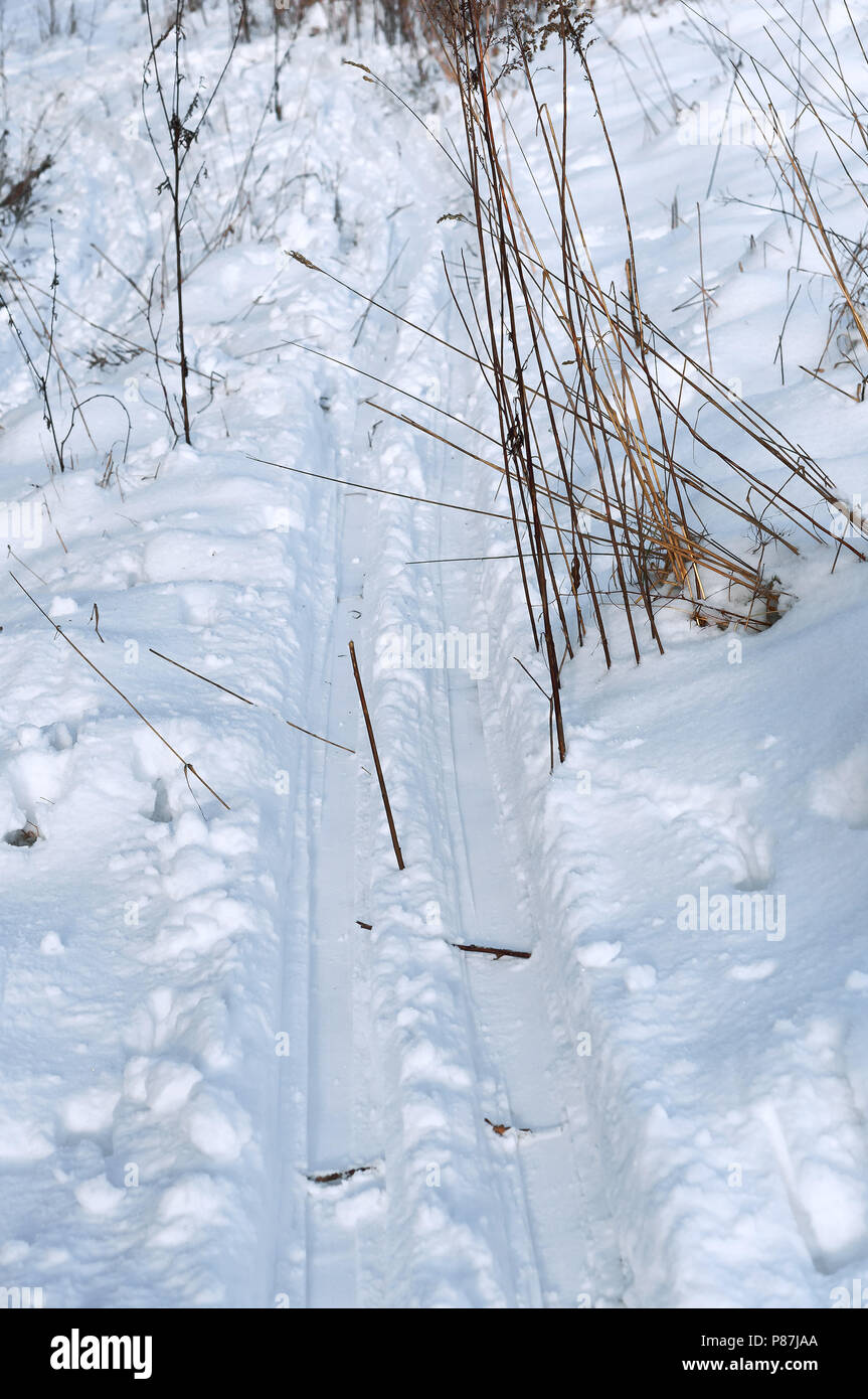 Wavy tracks hi-res stock photography and images - Alamy