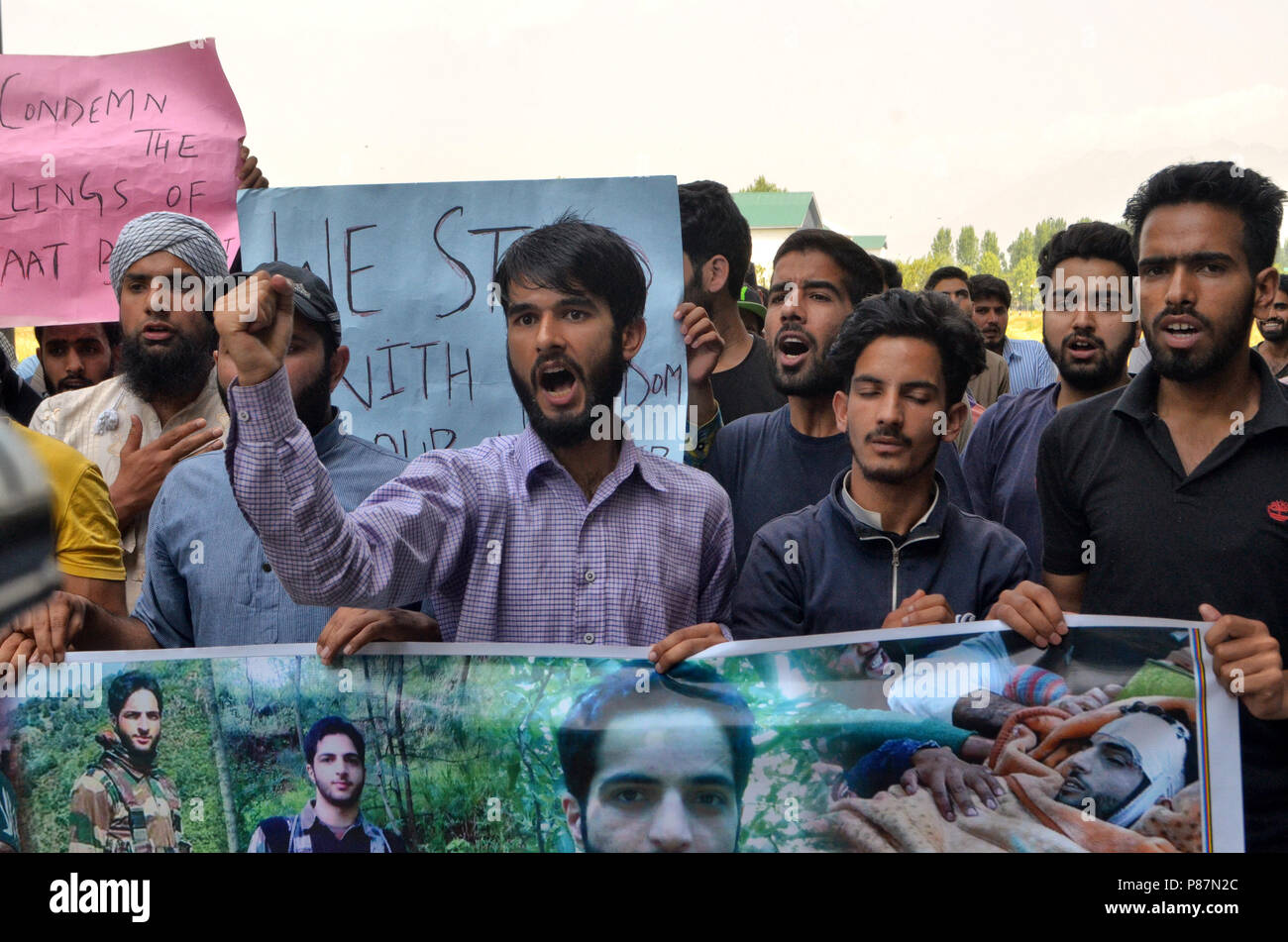 Srinagar, India. 08th July, 2018. Students shout Pro-Freedom slogans ...