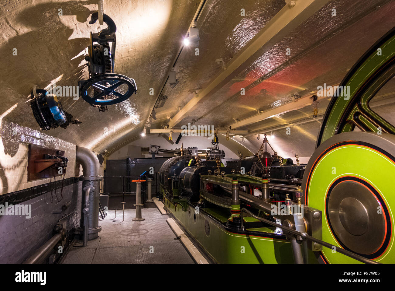 Engineroom hi-res stock photography and images - Alamy