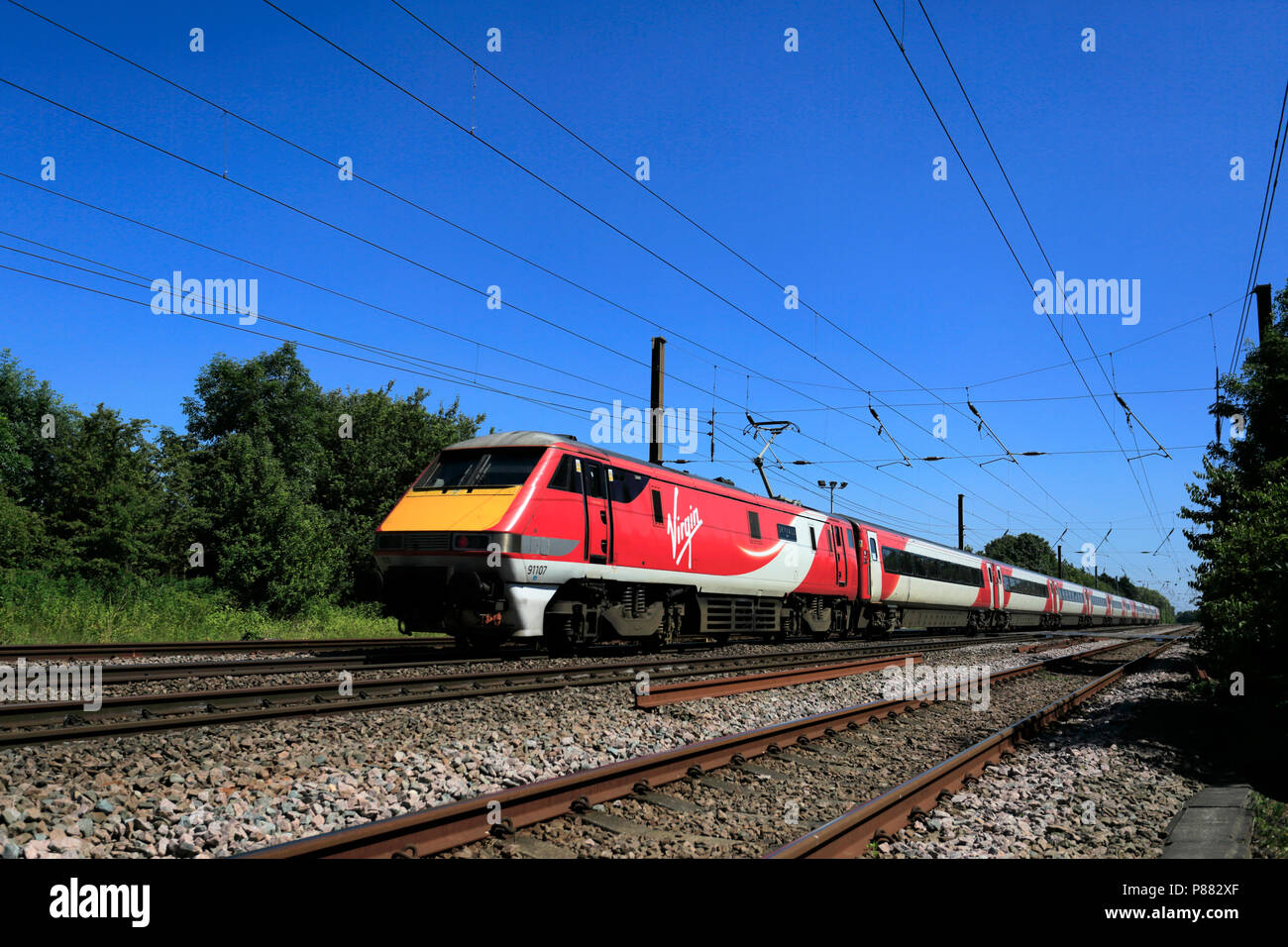Virgin trains 91107 skyfall hi-res stock photography and images - Alamy