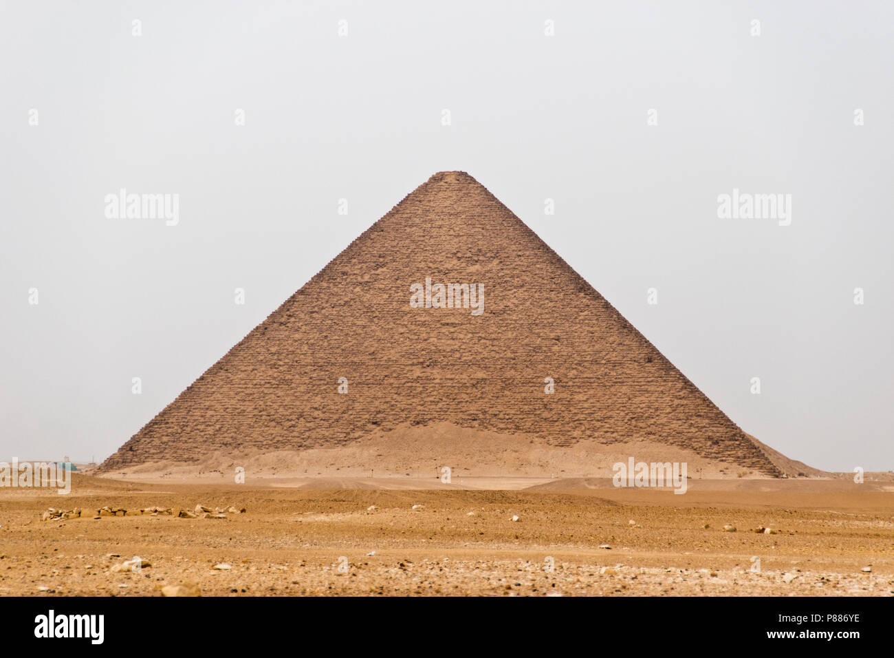 Red pyramid of sneferu hi-res stock photography and images - Alamy