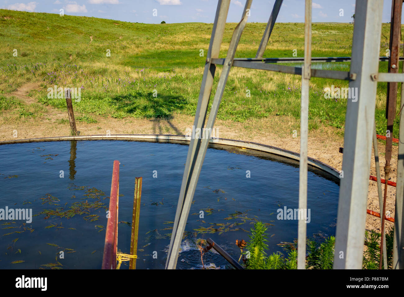 Cattle ranch water tank hi-res stock photography and images - Alamy
