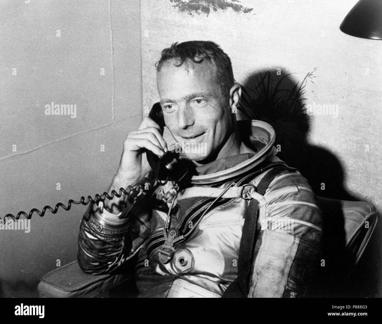 Uss john f kennedy hi-res stock photography and images - Alamy