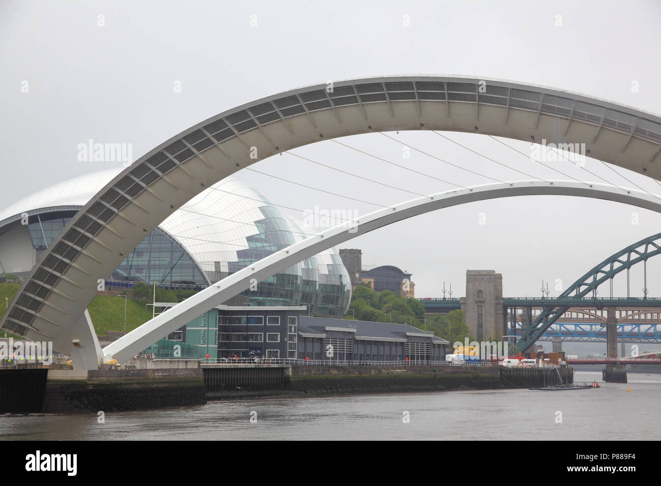 Bridges that span the River Tyne linking Newcastle and Gateshead, There ...