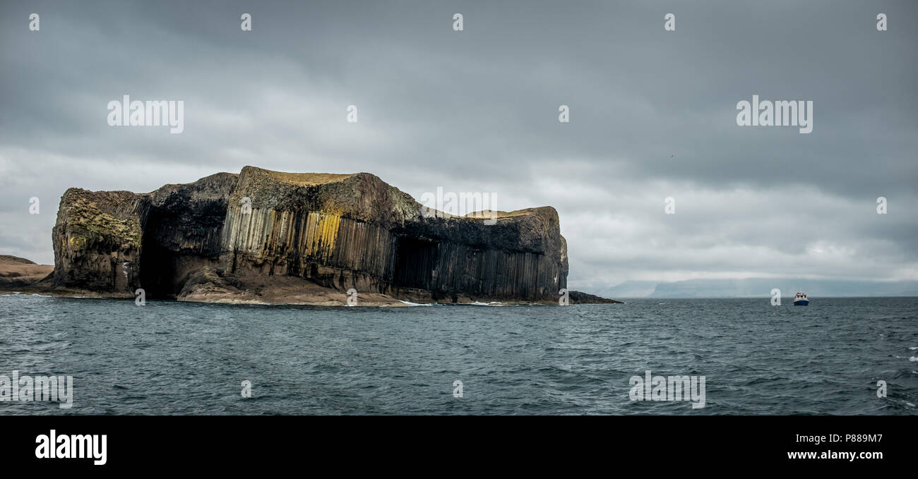 Staffa island hi-res stock photography and images - Alamy