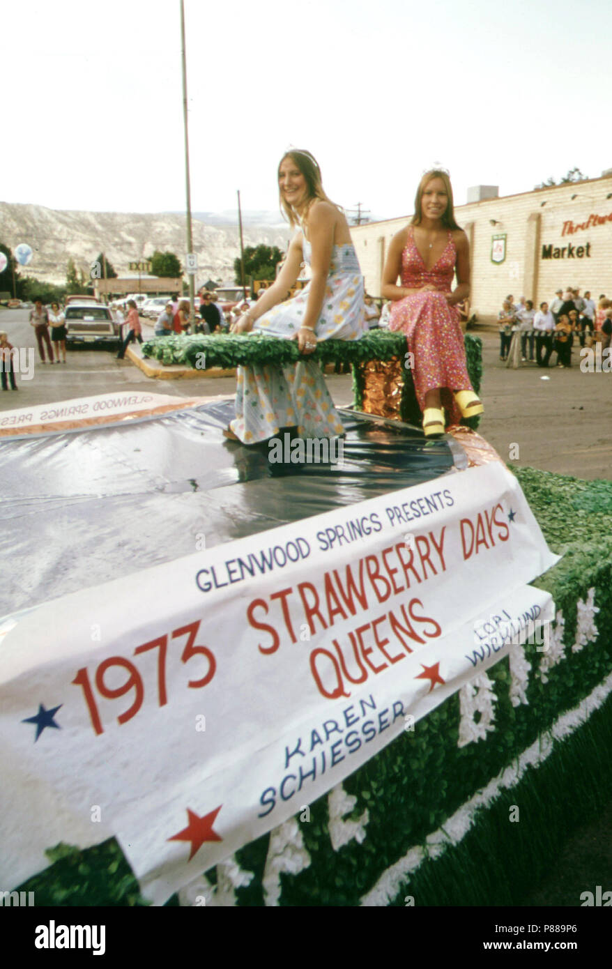 Early 1970s parade float hi-res stock photography and images - Alamy
