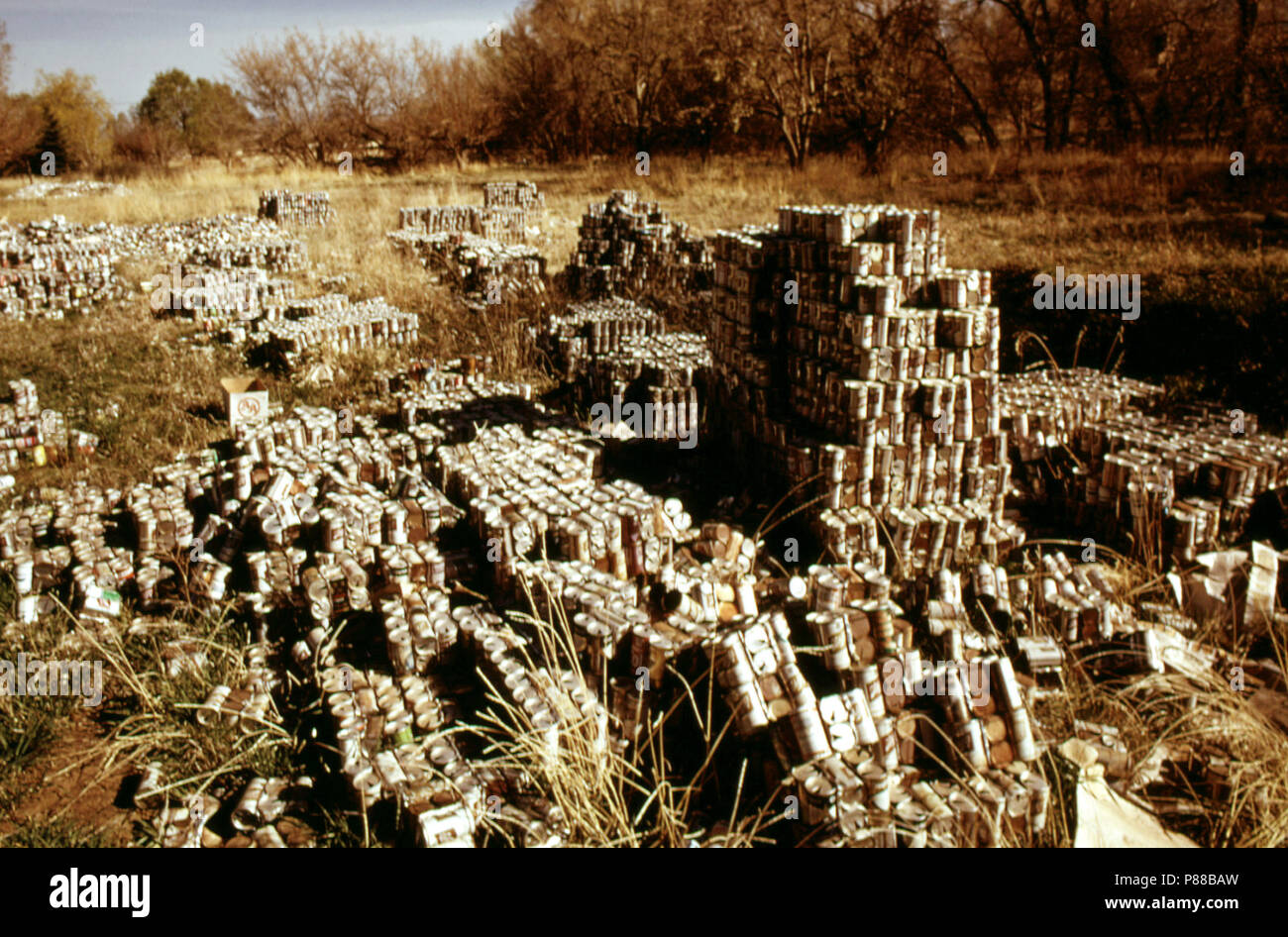 Tin can building blocks hi-res stock photography and images - Alamy