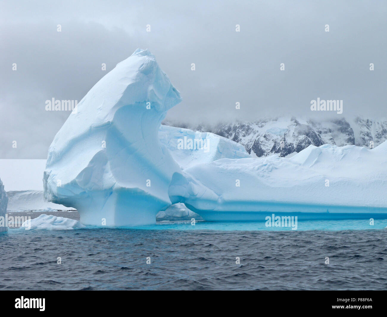 Port scenery hi-res stock photography and images - Alamy