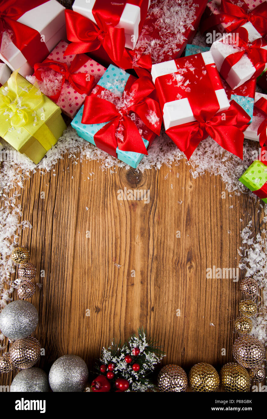 Christmas Frame, Gift box with red ribbon Stock Photo - Alamy