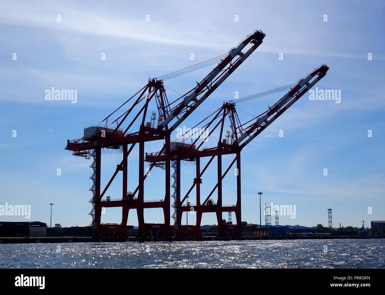 Two crane beams hi-res stock photography and images - Alamy