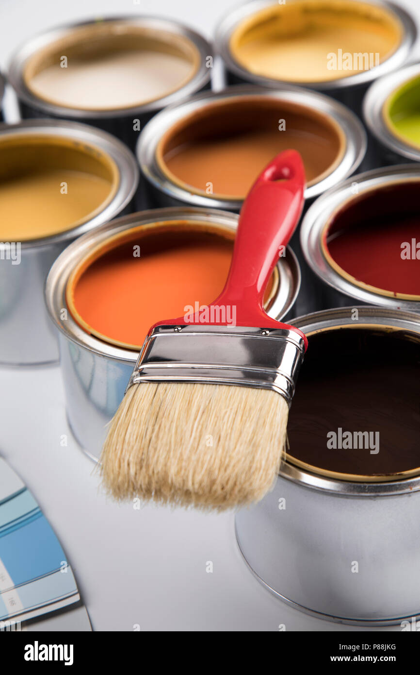 Paint can and paintbrush Stock Photo - Alamy