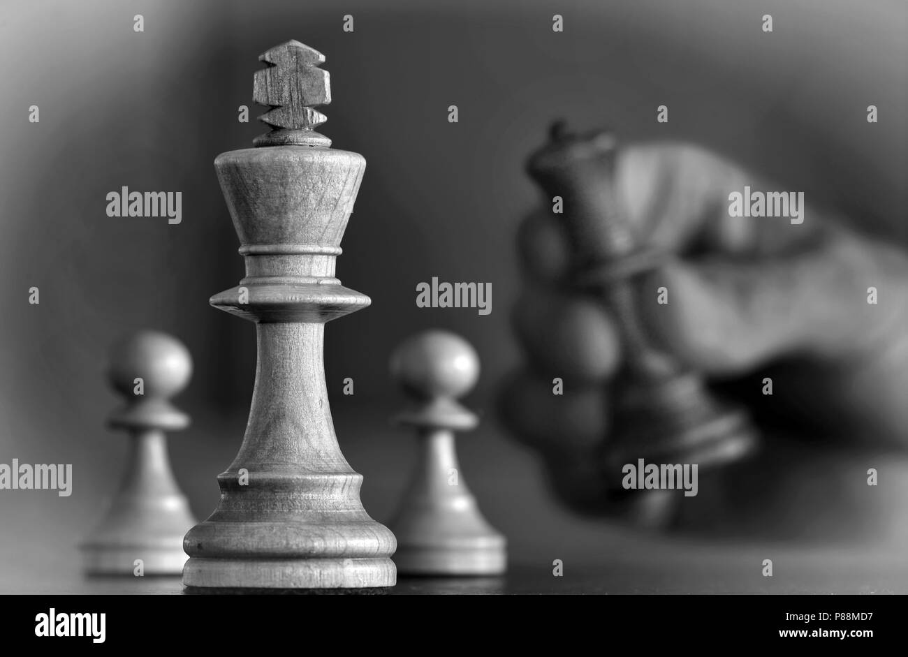 Chess king icon hi-res stock photography and images - Alamy