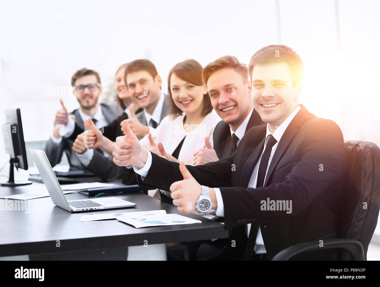Close knit business team hi-res stock photography and images - Alamy