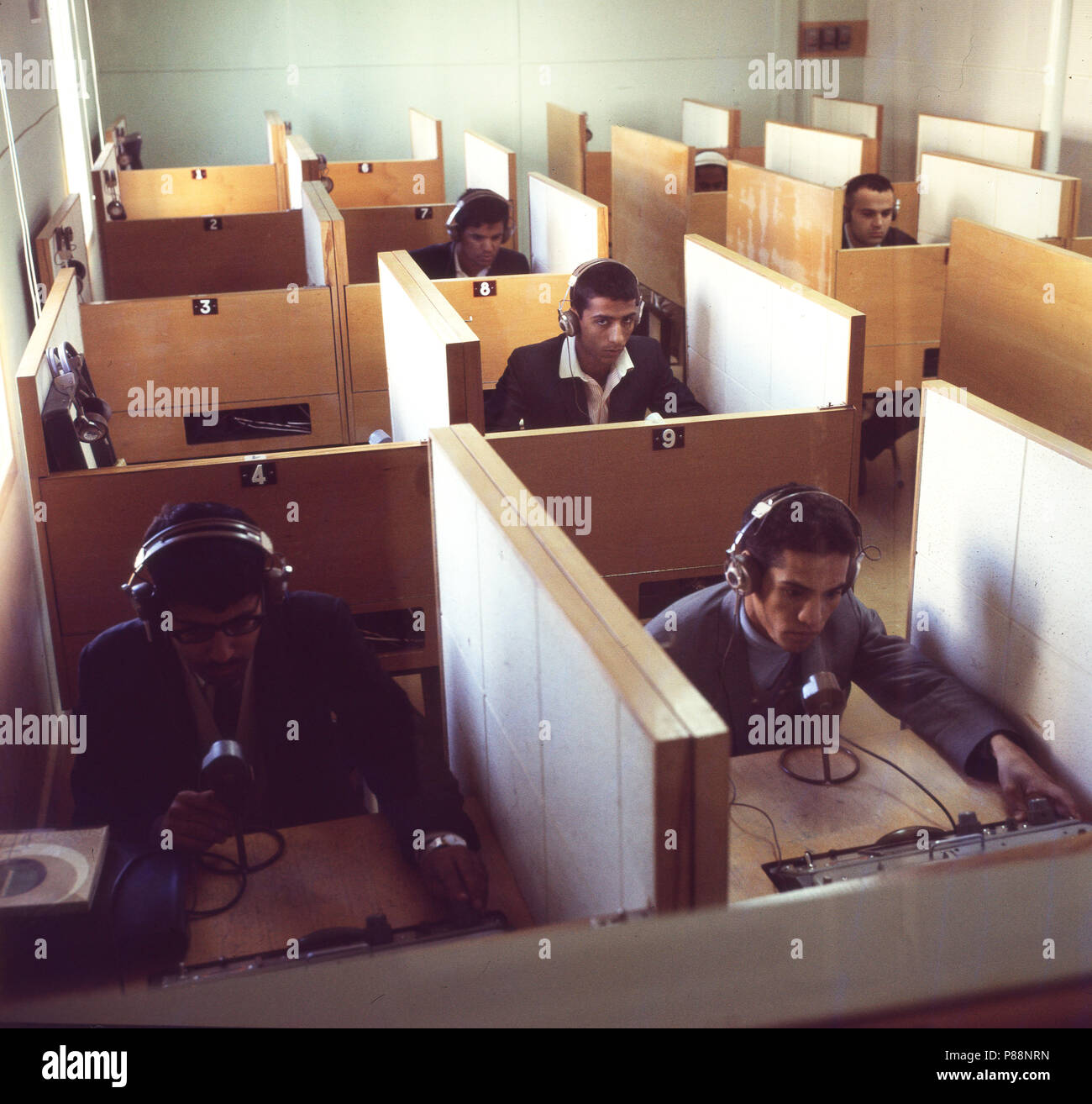 Language lab hi-res stock photography and images - Alamy