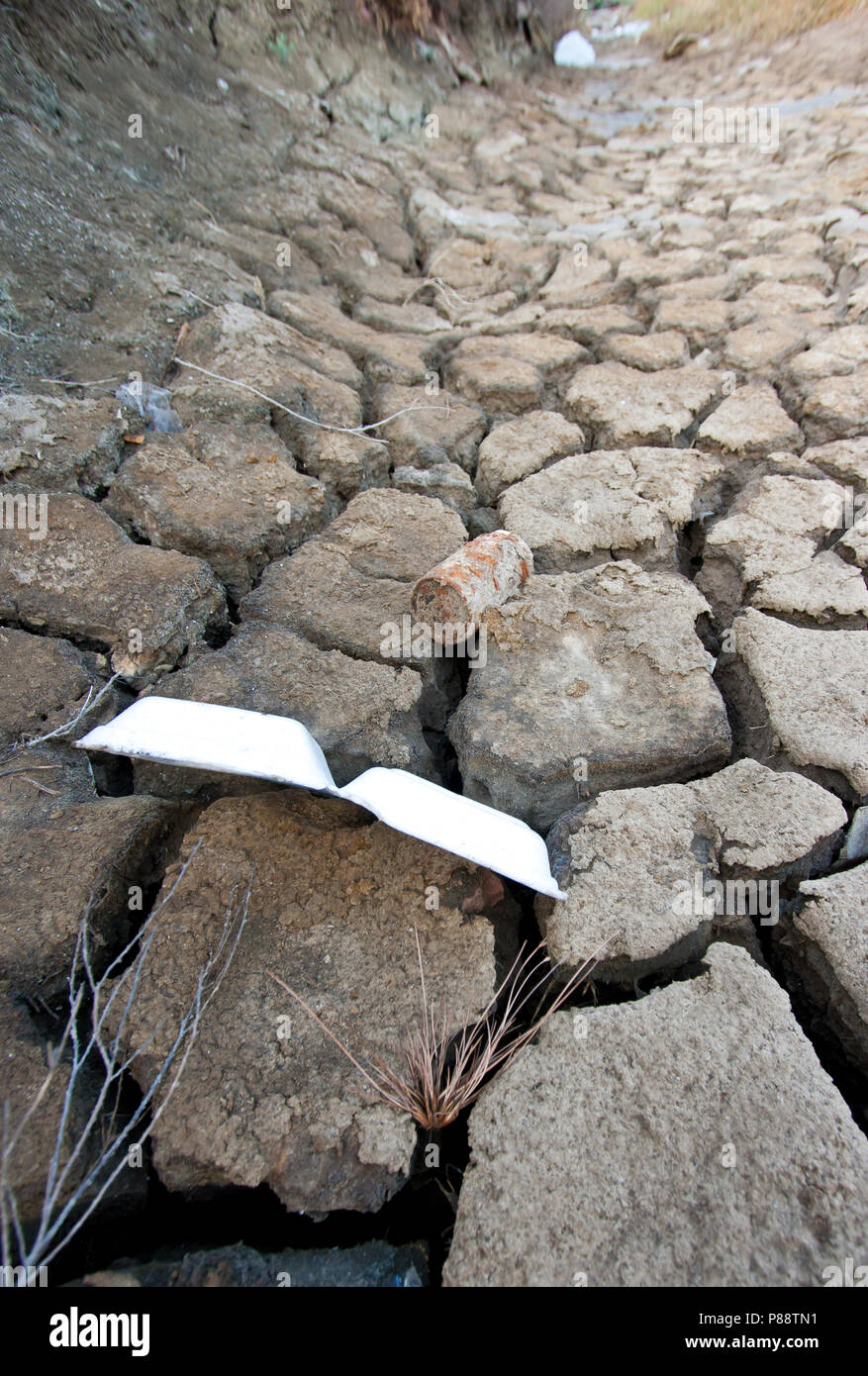 Styrofoam waste pollution hi-res stock photography and images - Alamy