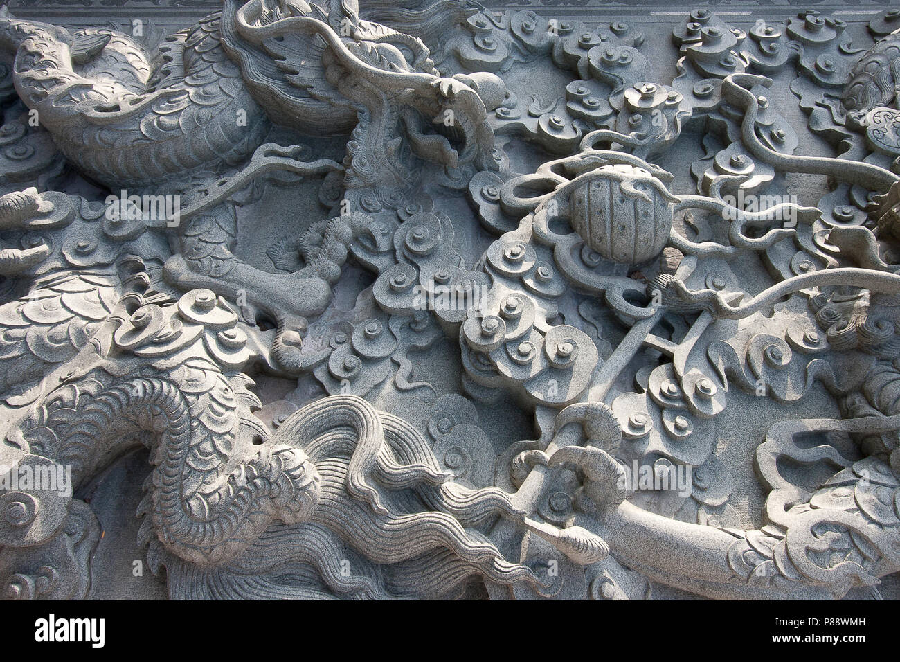 Chinese dragon texture on wall hi-res stock photography and images - Alamy