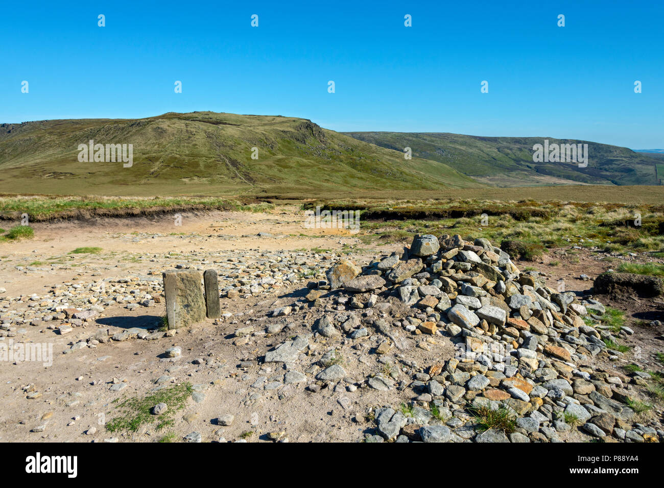 Pennine way kinder scout hi-res stock photography and images - Alamy