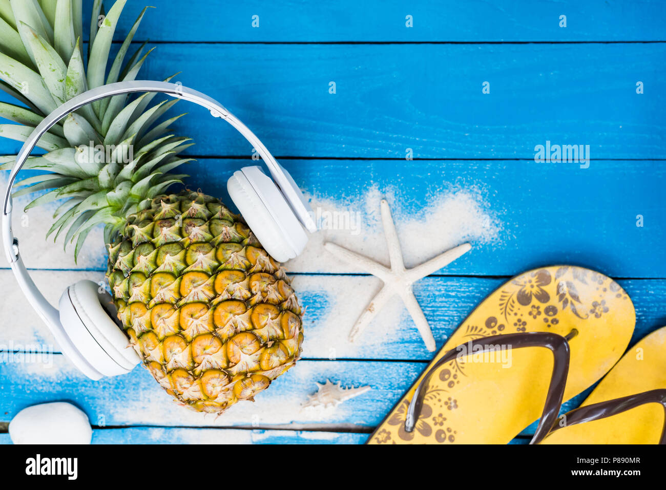 summer season on the beach. relax holiday and copy space for text Stock ...