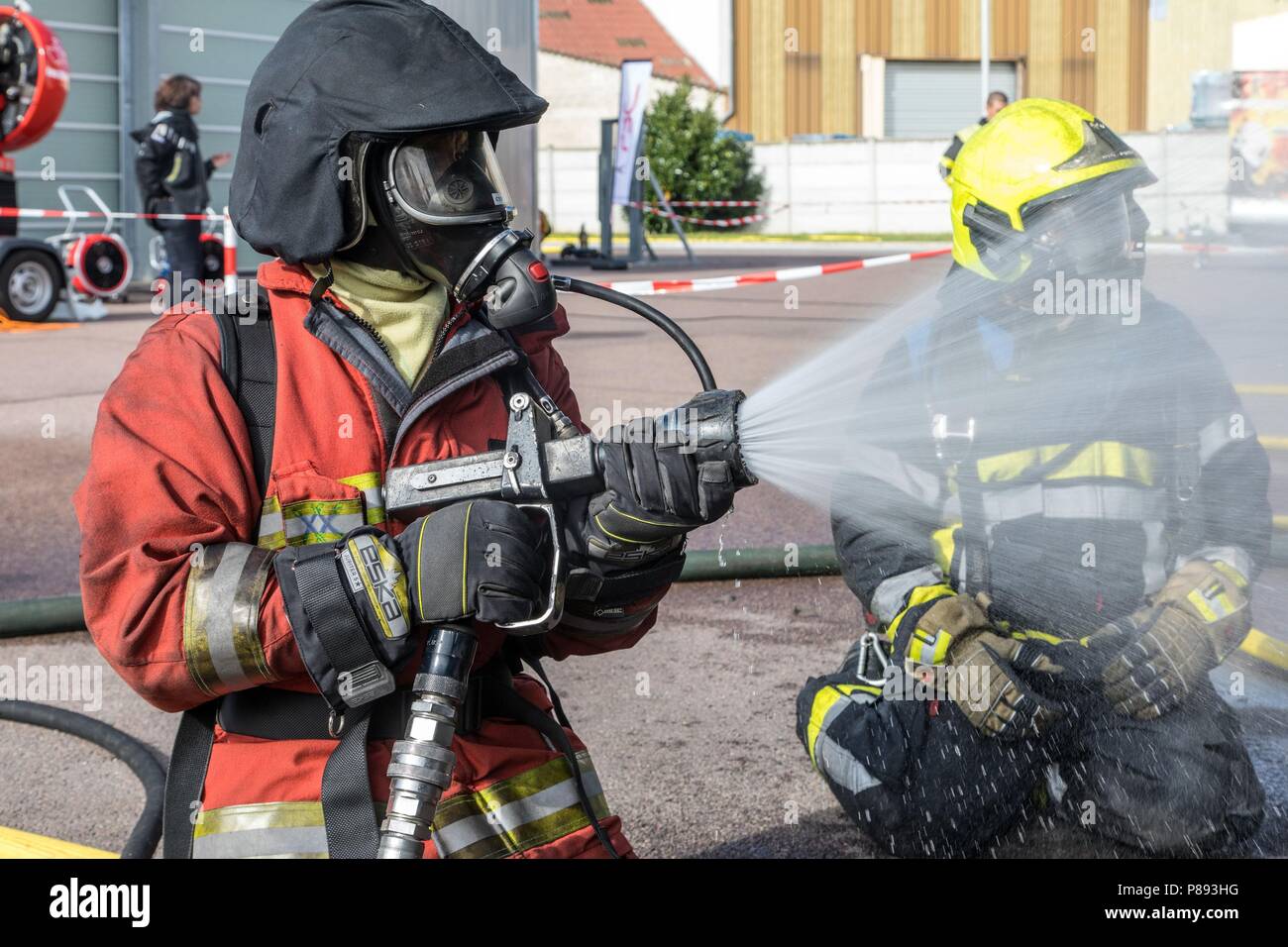 Firefighting demonstration hi-res stock photography and images - Alamy