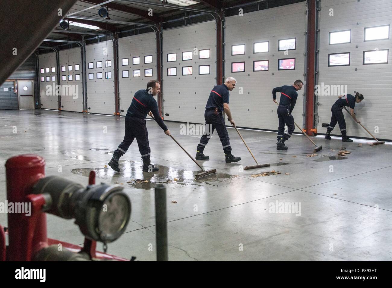 EMERGENCY SERVICES DEPARTMENT OF CHATEAUDUN, FRANCE Stock Photo - Alamy