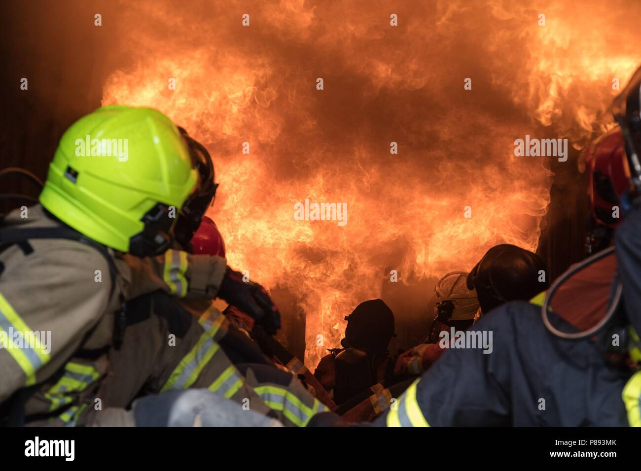 DEMONSTRATION OF FIREFIGHTING MATERIAL Stock Photo - Alamy