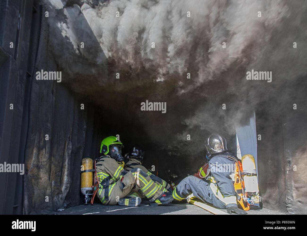 DEMONSTRATION OF FIREFIGHTING MATERIAL Stock Photo - Alamy